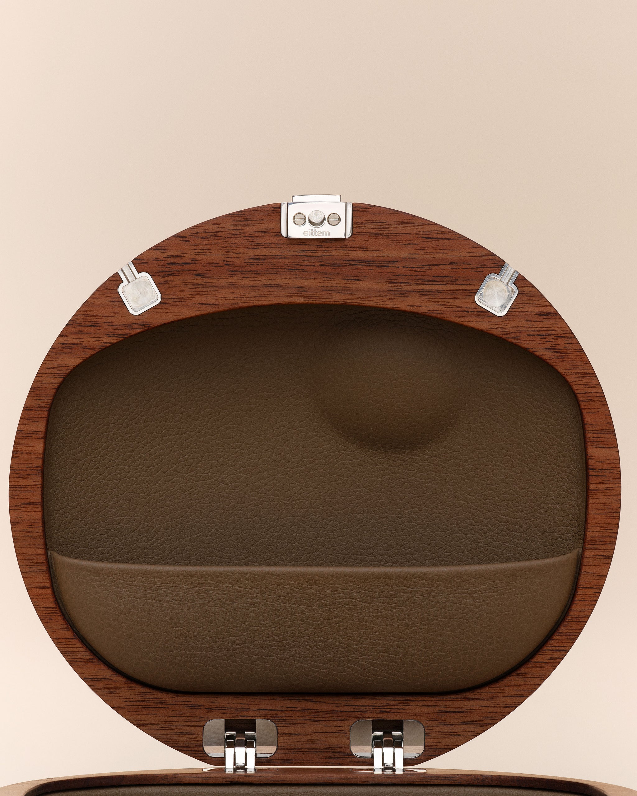 Moon in Pale Blue | Eittem