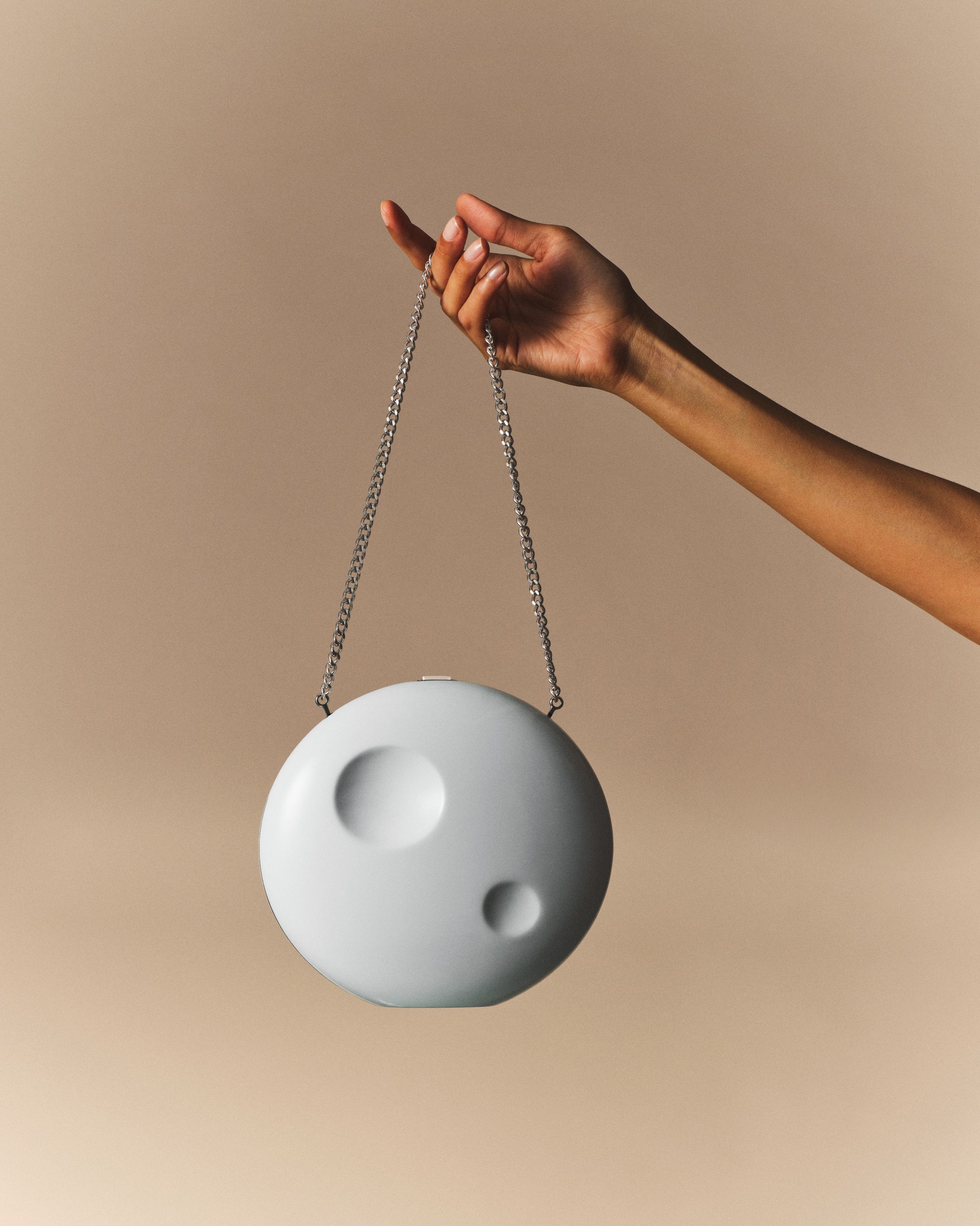 Moon in Pale Blue | Eittem